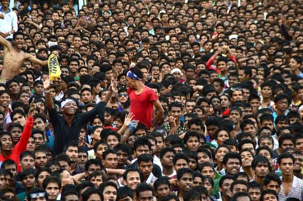 Indian crowd Stock Photos, Royalty Free Indian crowd Images | Depositphotos