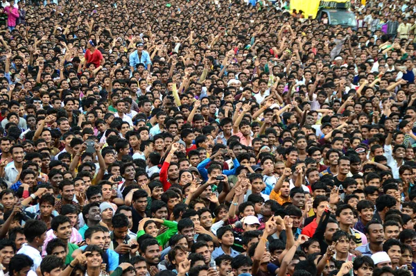 Indian crowd Stock Photos, Royalty Free Indian crowd Images | Depositphotos