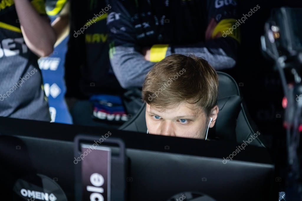 MOSCÚ, RUSIA - 14 DE SEPTIEMBRE DE 2019: esports Counter-Strike: Global Offensive event ...