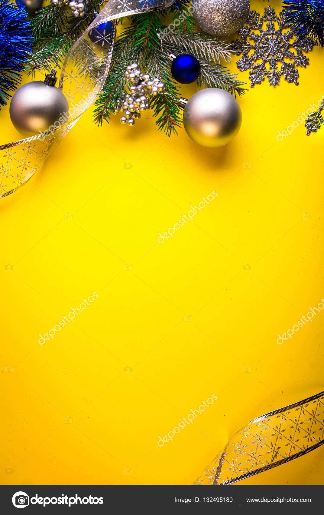 Yellow Christmas background Stock Photo by ©maryviolet 132495180