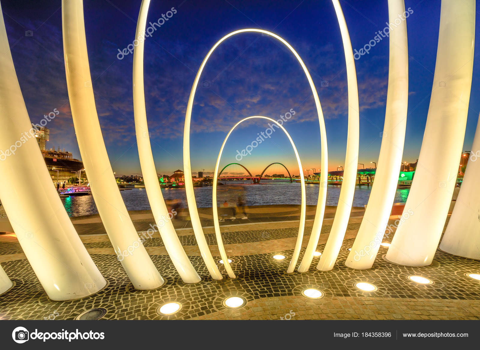 Spanda Sculpture night – Stock Editorial Photo © bennymarty #184358396