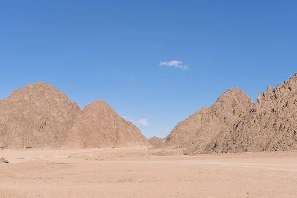 Mountain ranges in the deserts Stock Photo by ©MrTrush92 148974893