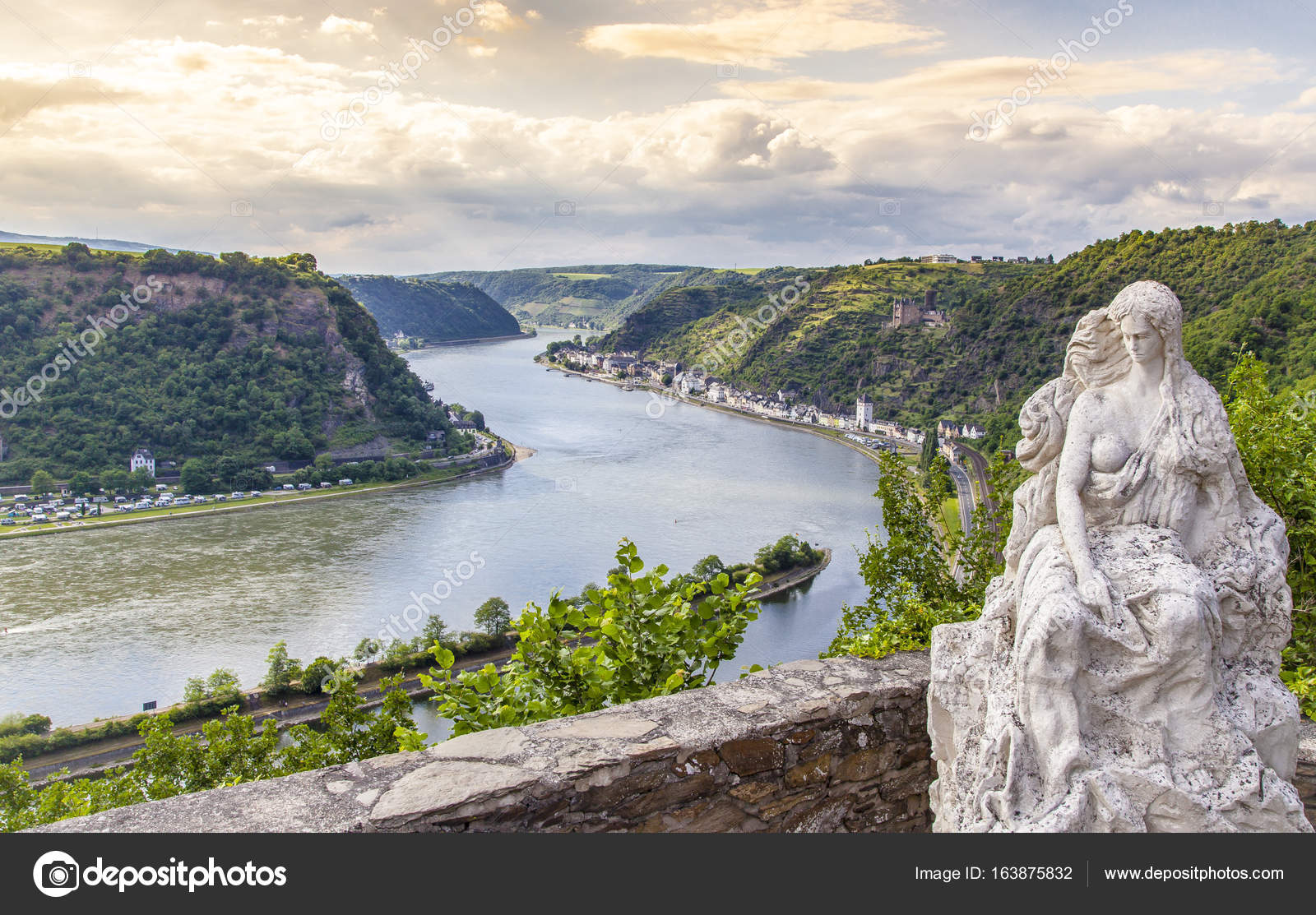 Loreley figure and Rhine valley Landscape sankt Goarshausen Ger Stock ...