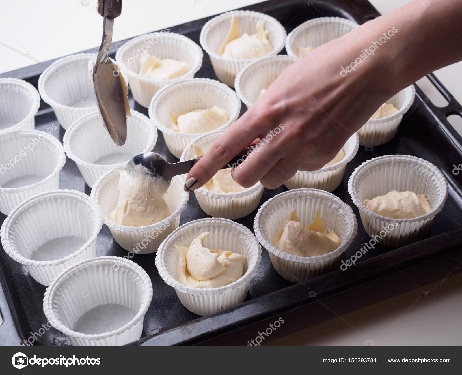 Cupcake muffin paper forms Stock Photo by ©paulzhuk 156293784