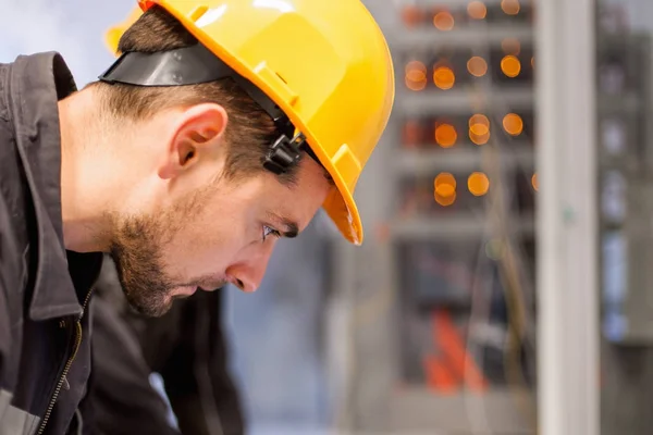 Engineer Commissioning Bay Control Unit Engineering Department Medium ...