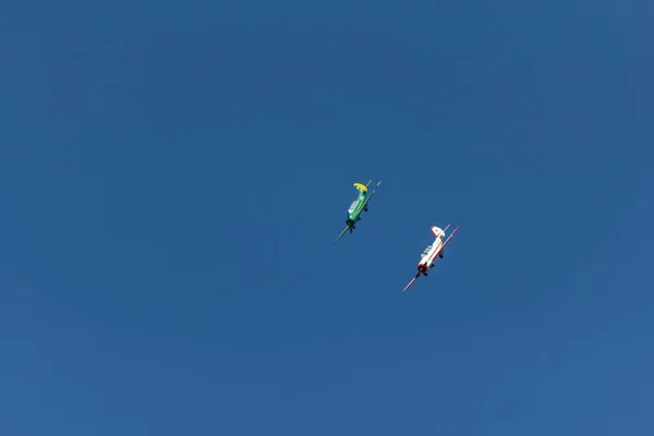 Bungee jumping men Stock Photos, Royalty Free Bungee jumping men Images ...