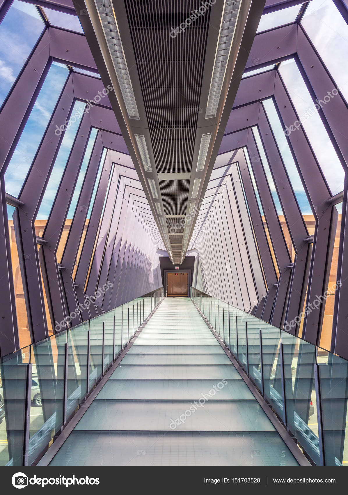 Bridge connecting two buildings | Pedestrian bridge connecting two ... Bridge connecting two buildings | Pedestrian bridge connecting two ...
