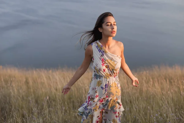 Wind girl Stock Photos, Royalty Free Wind girl Images | Depositphotos®