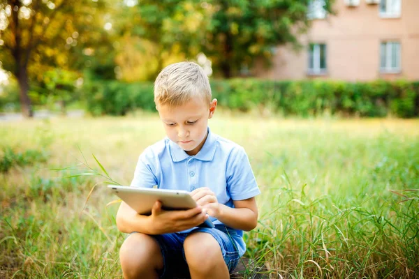 Kids reading tablet Stock Photos, Royalty Free Kids reading tablet ...