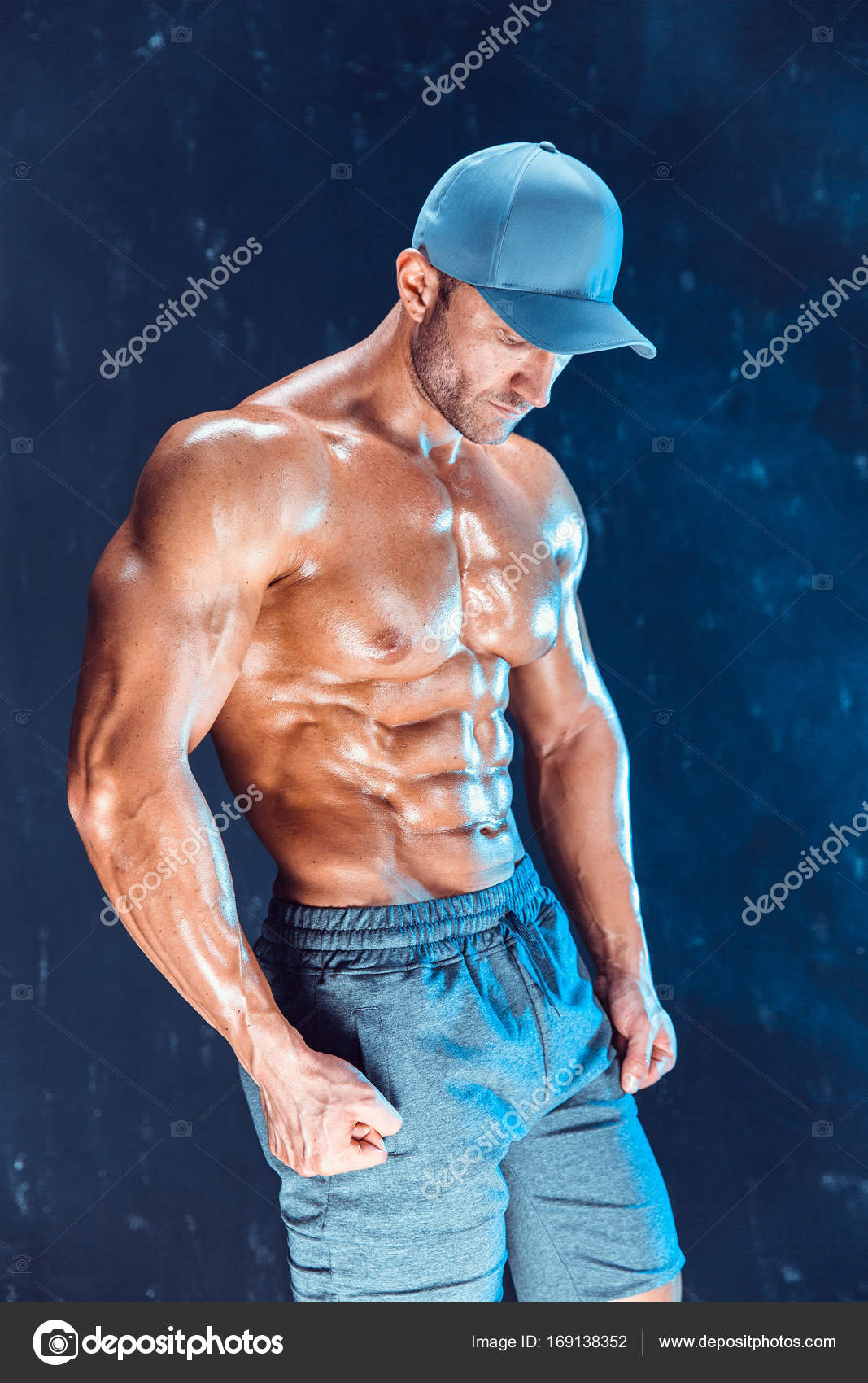 Shirtless bodybuilder man — Stock Photo © zamuruev #169138352