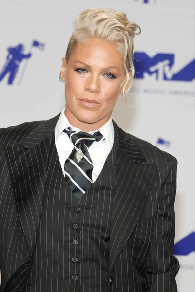 Singer-songwriter Pink – Stock Editorial Photo © PopularImages #164527782