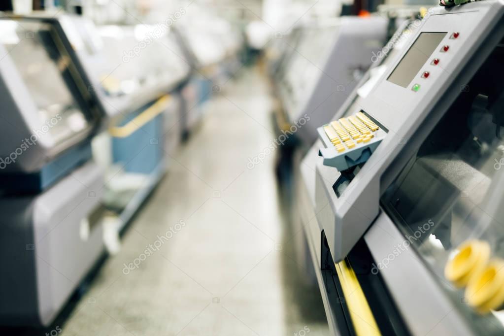 Images: knitting machines | Computerized knitting machines — Stock ...