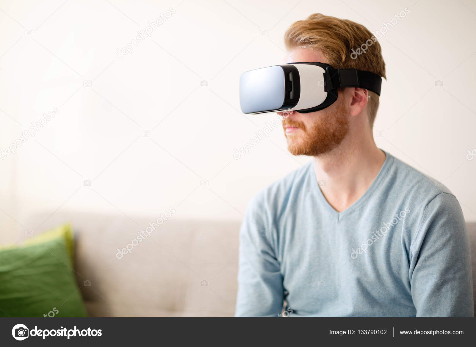 Man wearing future technology VR glasses — Stock Photo © nd3000 #133790102
