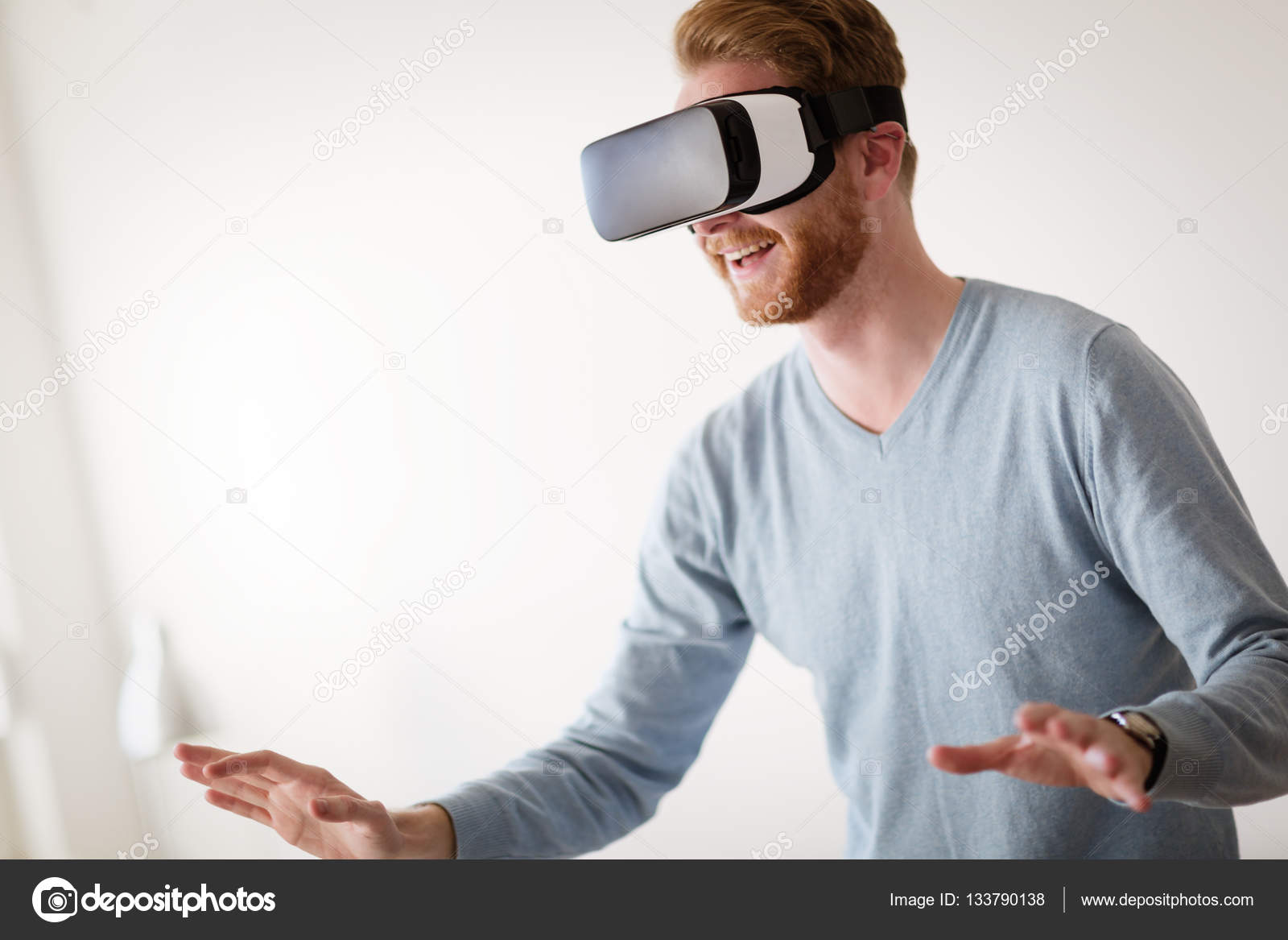 Man wearing future technology VR glasses — Stock Photo © nd3000 #133790138