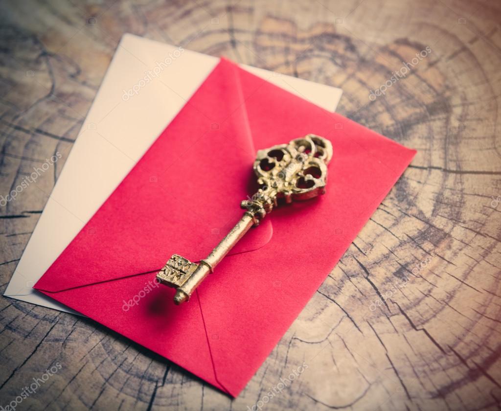 Retro key and envelopes Stock Photo by ©VeraSimon 127383432