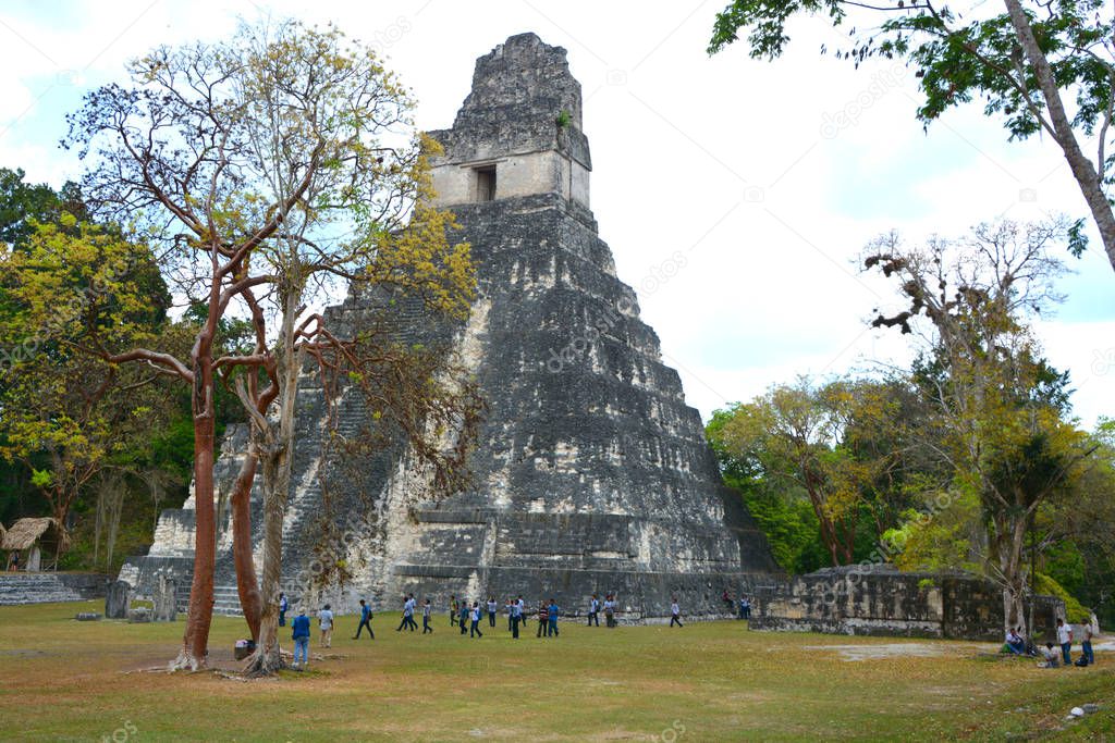 TIKAL, GUATEMALA 03 MAYO 2016: El sitio arqueológico de la civilización ...