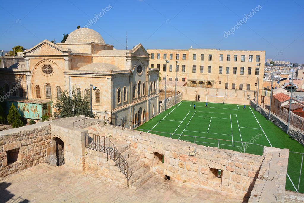 JERUSALÉN, ISRAEL 26 10 16: La escuela coránica Madrasa es la palabra ...