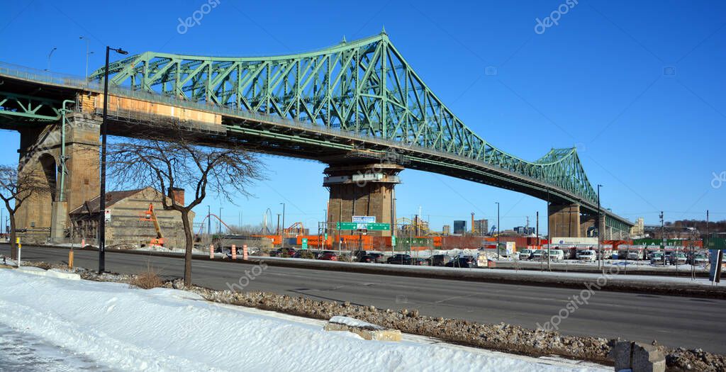 MONTREAL CANADA - 12 20 2019: El puente Jacques Cartier es un puente en ...