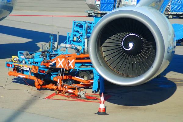 Aircraft jet engine Stock Photos, Royalty Free Aircraft jet engine ...