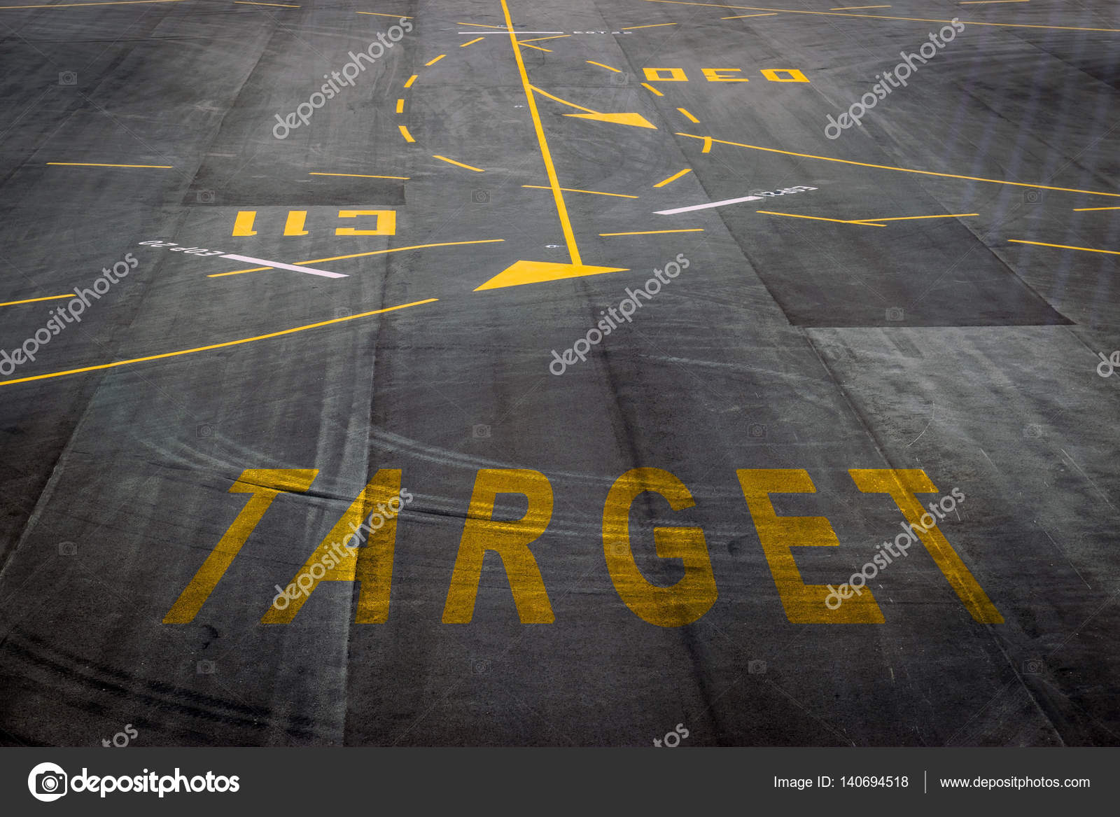 Airport runway texture | Airport runway texture background. — Stock ...