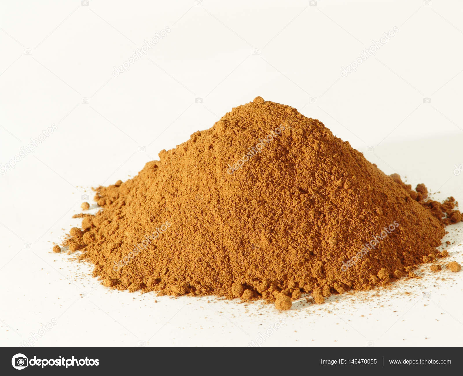 Cinnamon, powder, isolated Stock Photo by ©4D 146470055