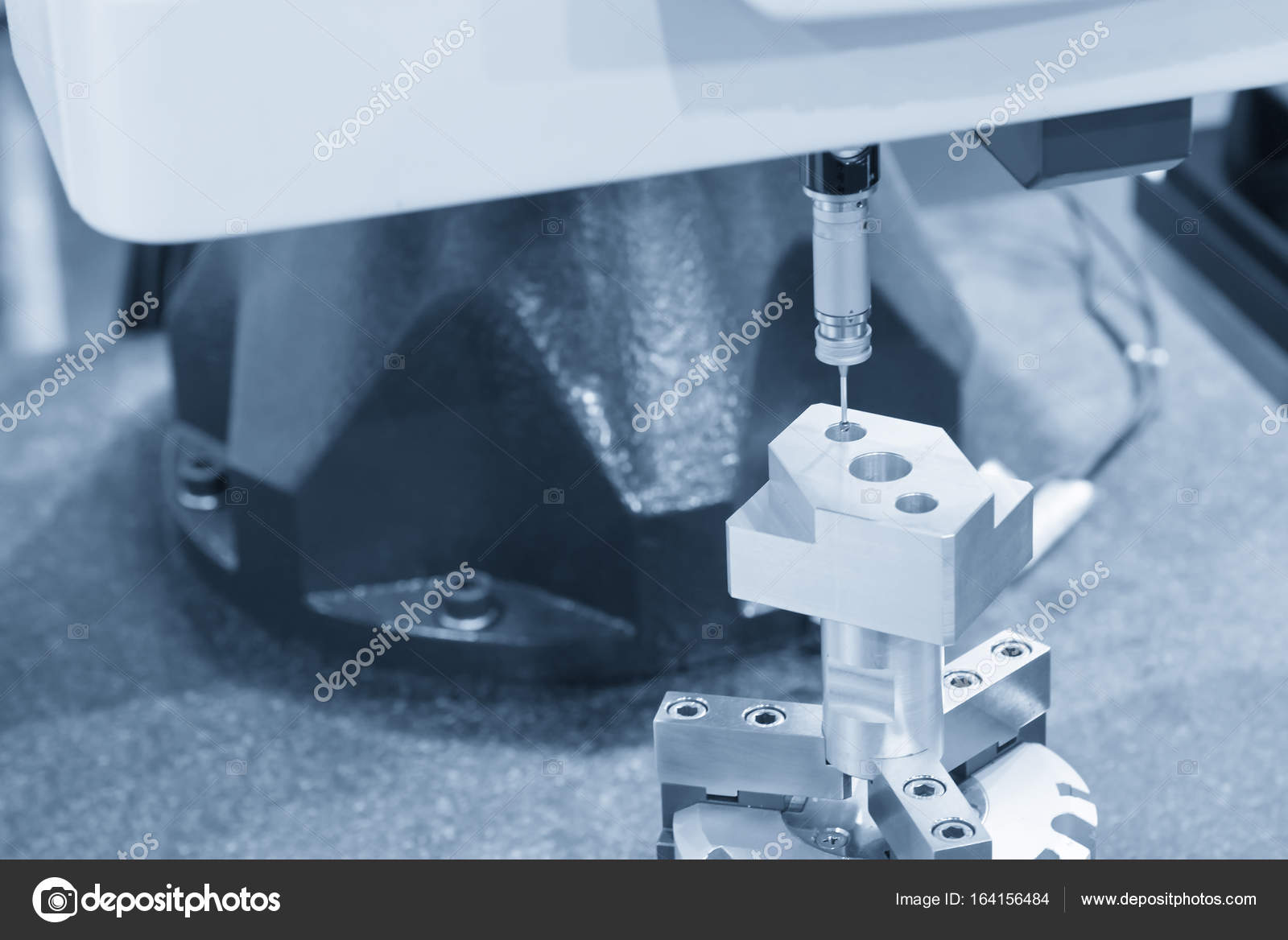 The CMM machine measure the aluminium part. — Stock Photo © Pixel_B ...