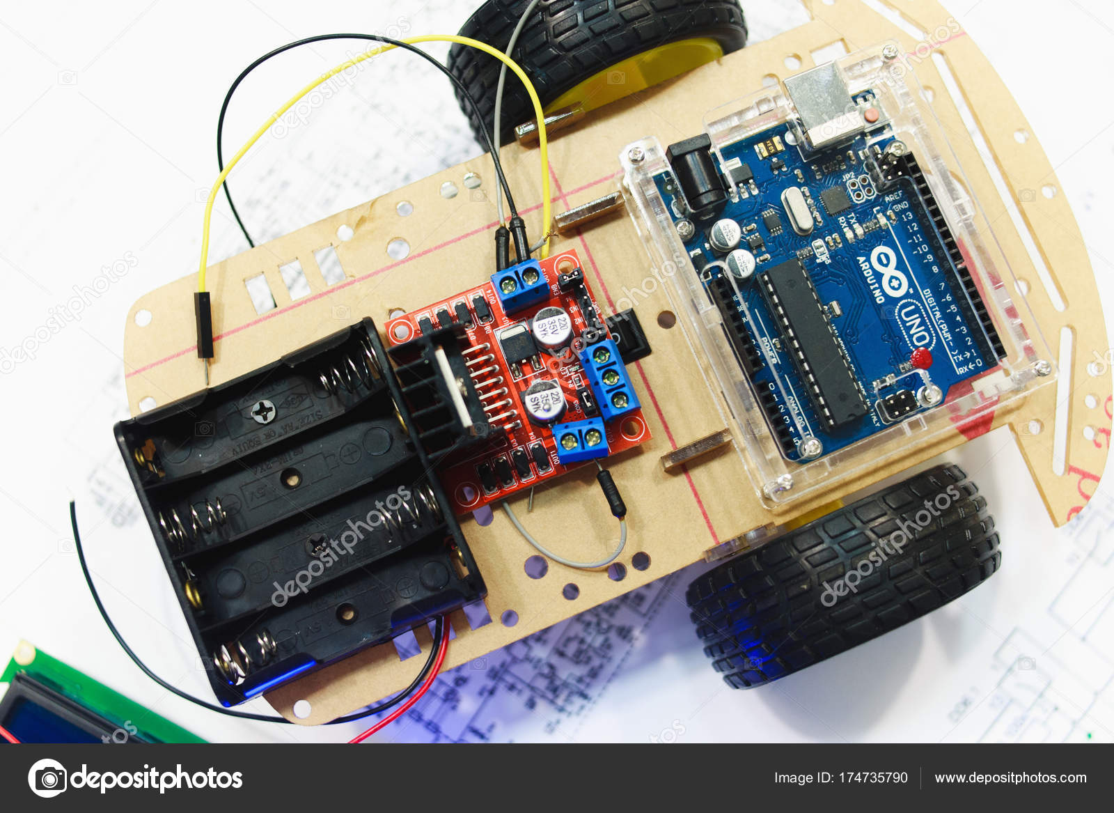 Creación de robótica con un microcontrolador arduino — Foto editorial ...