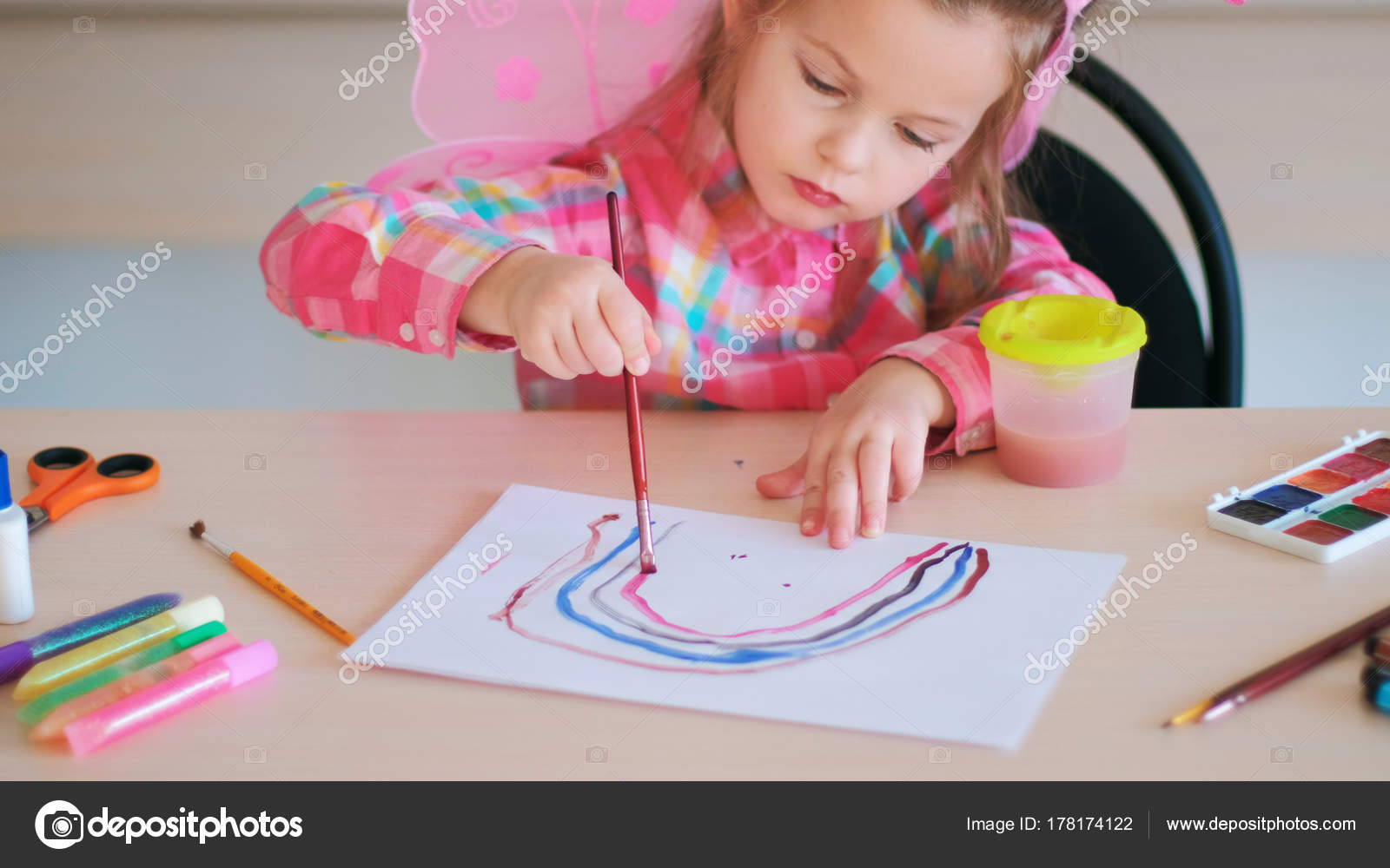 Child girl drawing school talent Stock Photo by ©golubovy 178174122