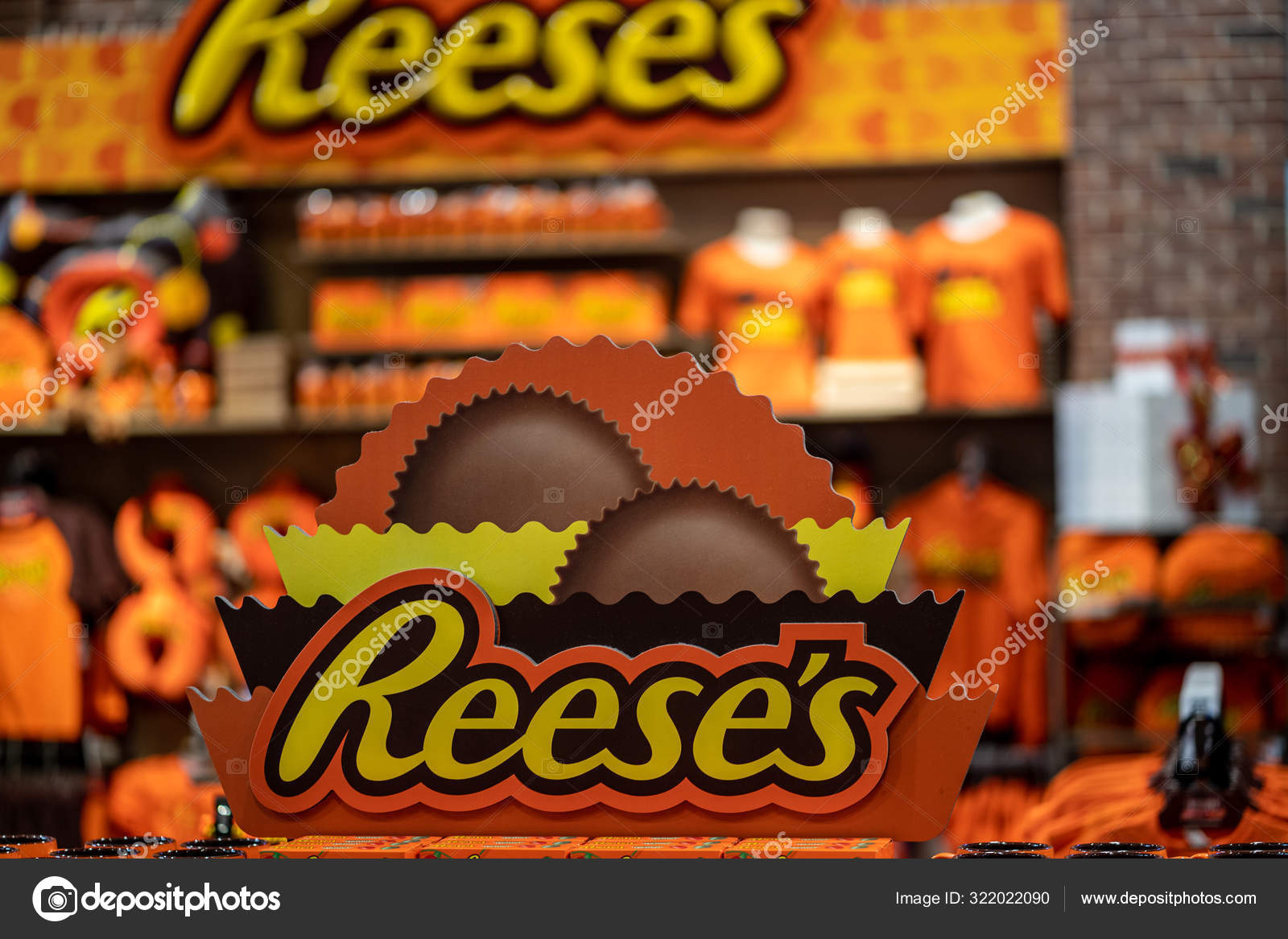 Reese's Display — Stock Editorial Photo © georgesheldon #322022090