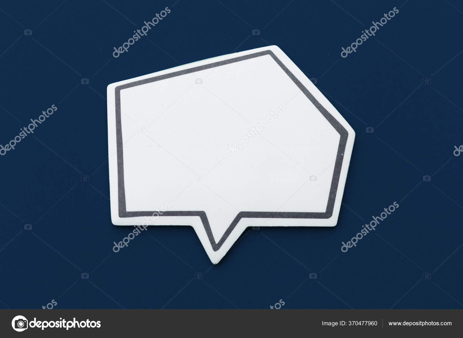 Social Media Chat Concept. Blank empty chat bubble for text — Stock ...