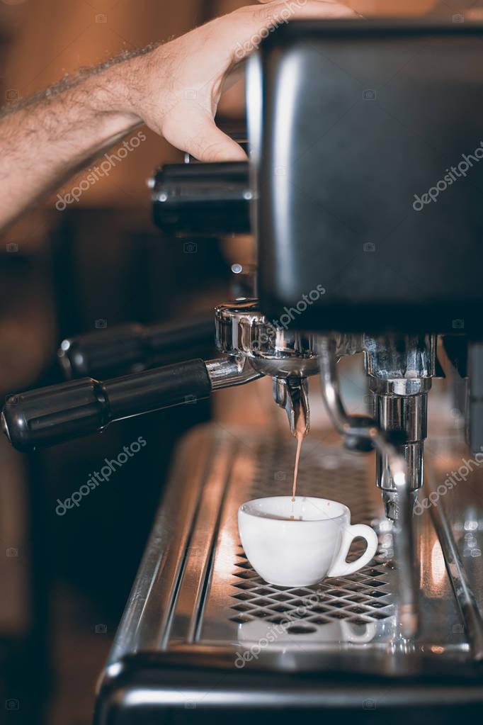 Espresso machine making coffee, golden espresso flowing. Coffee — Stock ...