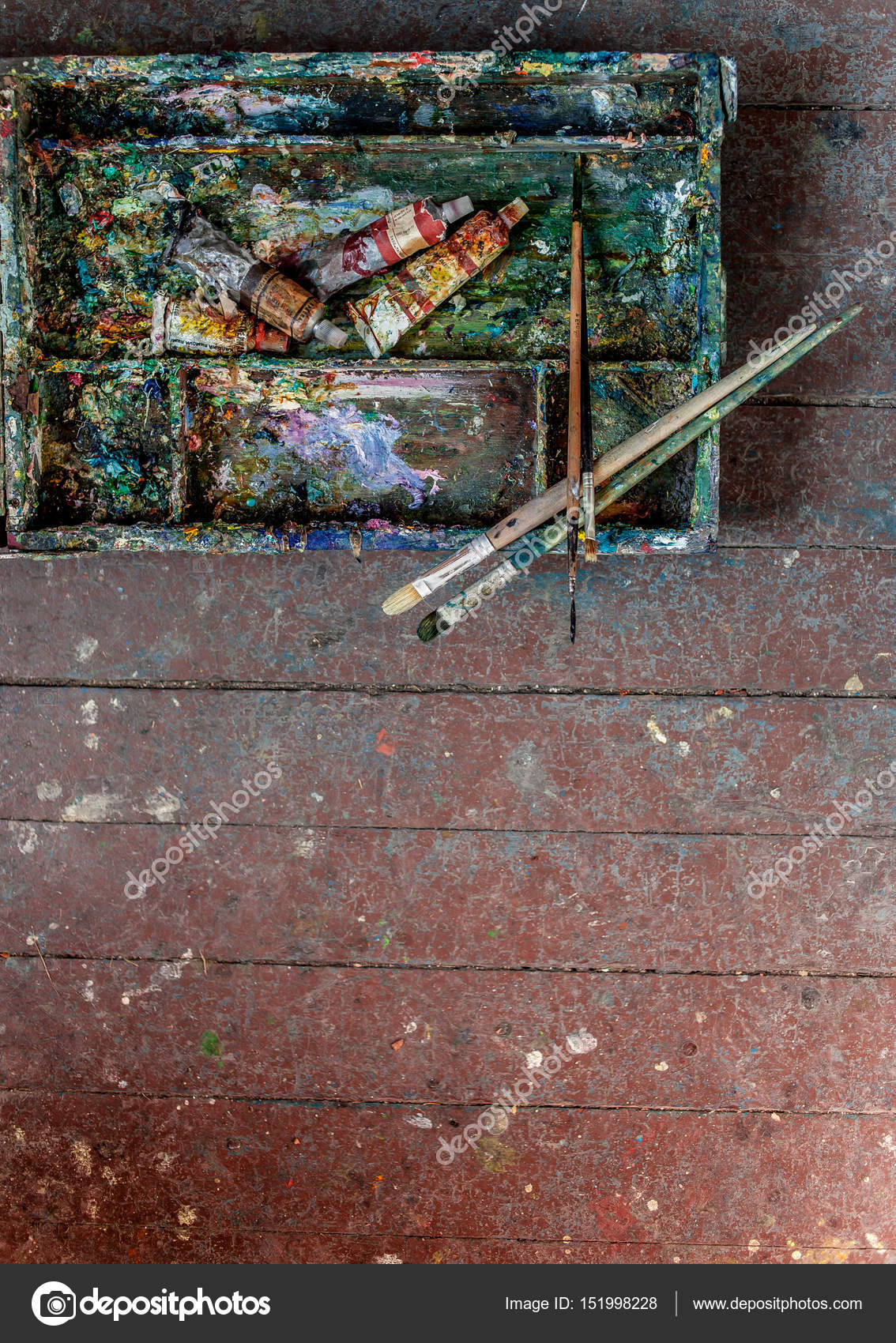Paint brushes in dirty box Stock Photo by ©alin.s 151998228