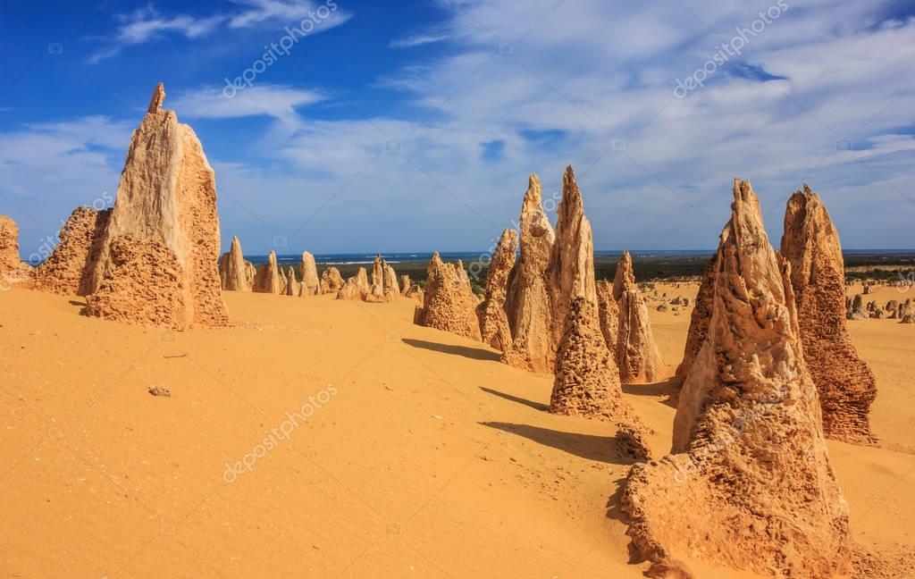 Rocks sand, Pinnacle — Stock Photo © Iceberg10 #130157278