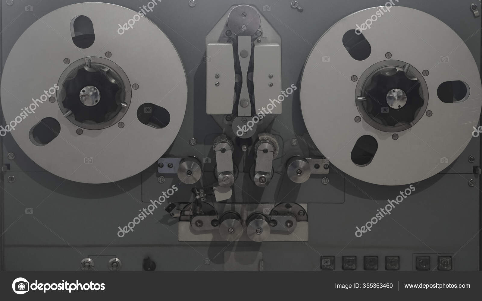 Old Vintage Player Reels Antique Reel Reel Tape Recorder Spools — Stock ... Old Vintage Player Reels Antique Reel Reel Tape Recorder Spools — Stock ...