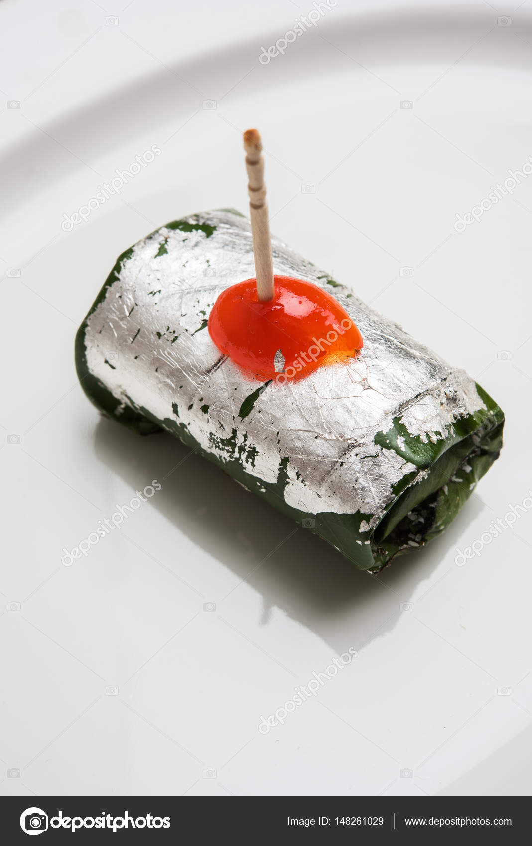 Ready to eat Indian Sweet Masala Meetha Paan or Kolkata Meetha pan ...