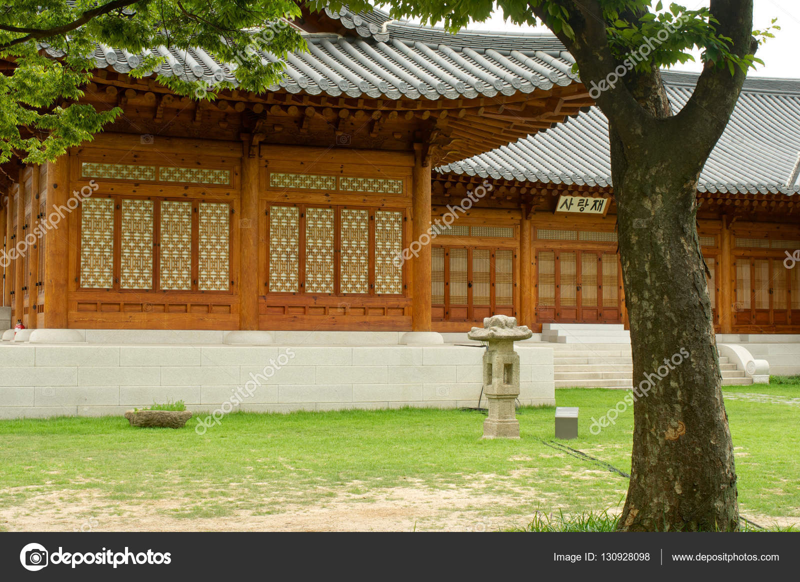 Traditional Korean house in summer, South Korea — Stock Photo © Lisur ...