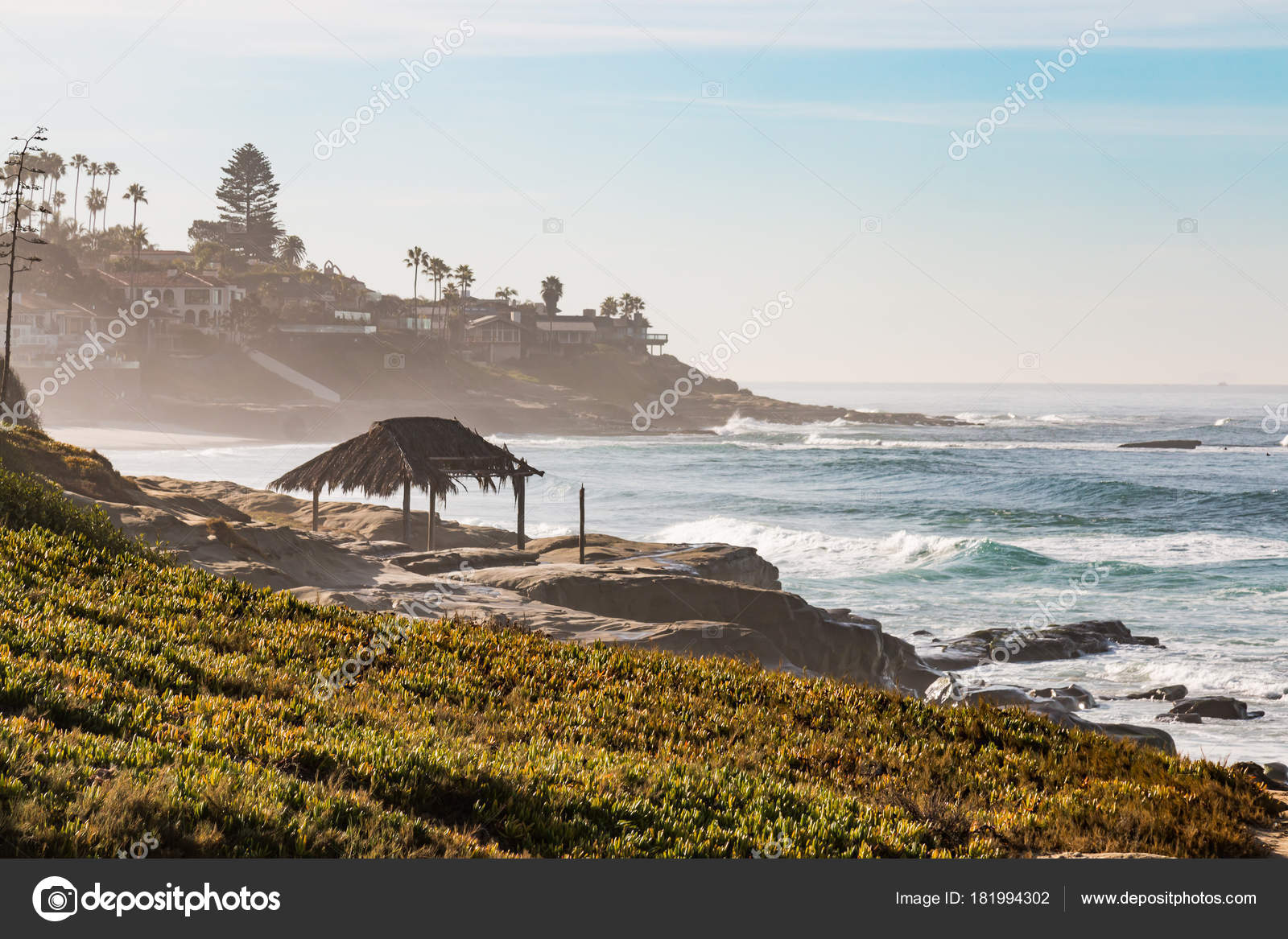 Hazy Morning Windansea Beach Jolla California Iconic Surfer Shack Stock ...