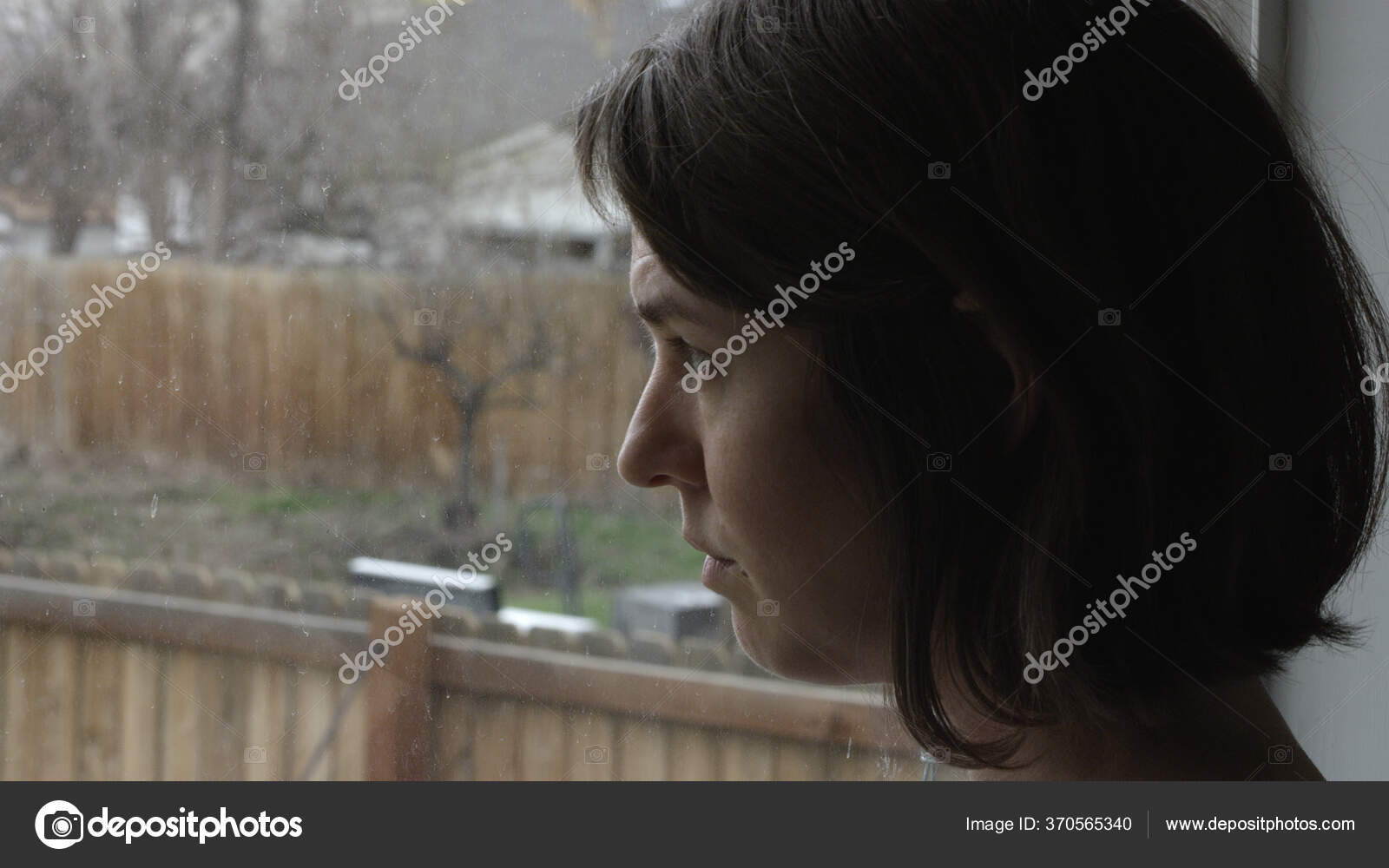 Woman Looking She Distraught — Stock Photo © Stockfootage #370565340