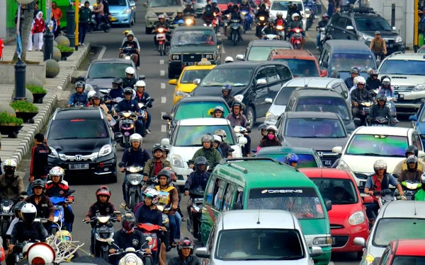Jakarta embouteillage Stock Photos, Royalty Free Jakarta embouteillage Images | Depositphotos