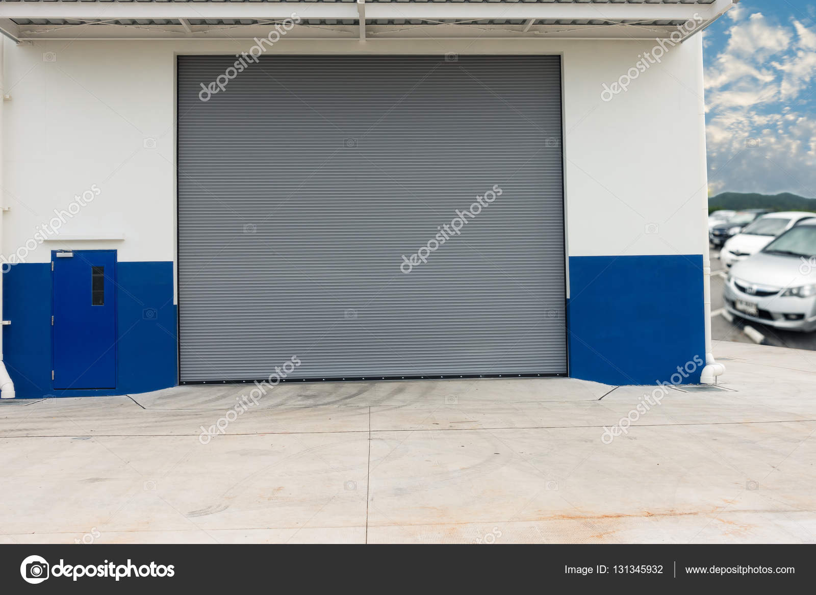 Warehouse entrance design | An industrial design for shutter door ...