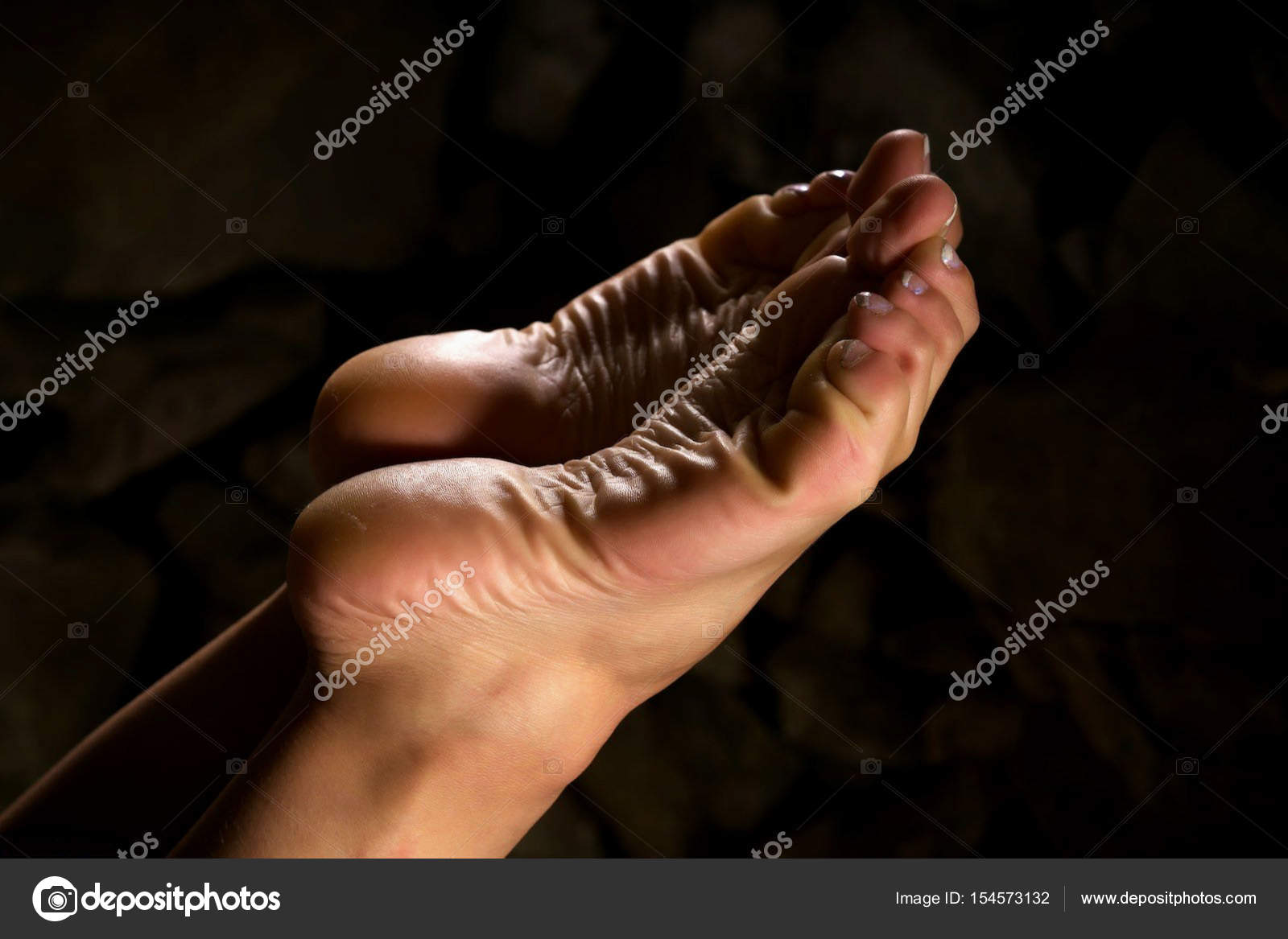 Beautiful pointed bare feet — Stock Photo © ilya_rumyantsev #154573132