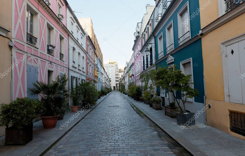 Rue Cremieux Paris en el distrito 12 de París es un lugar de casas de ...