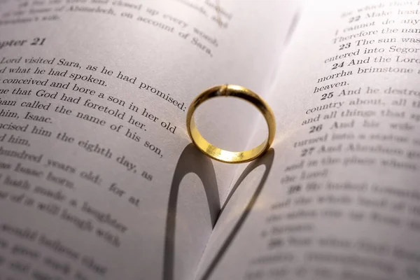Two Wedding Ring Bible Shadow Heart Shape Page — Stock Photo ...