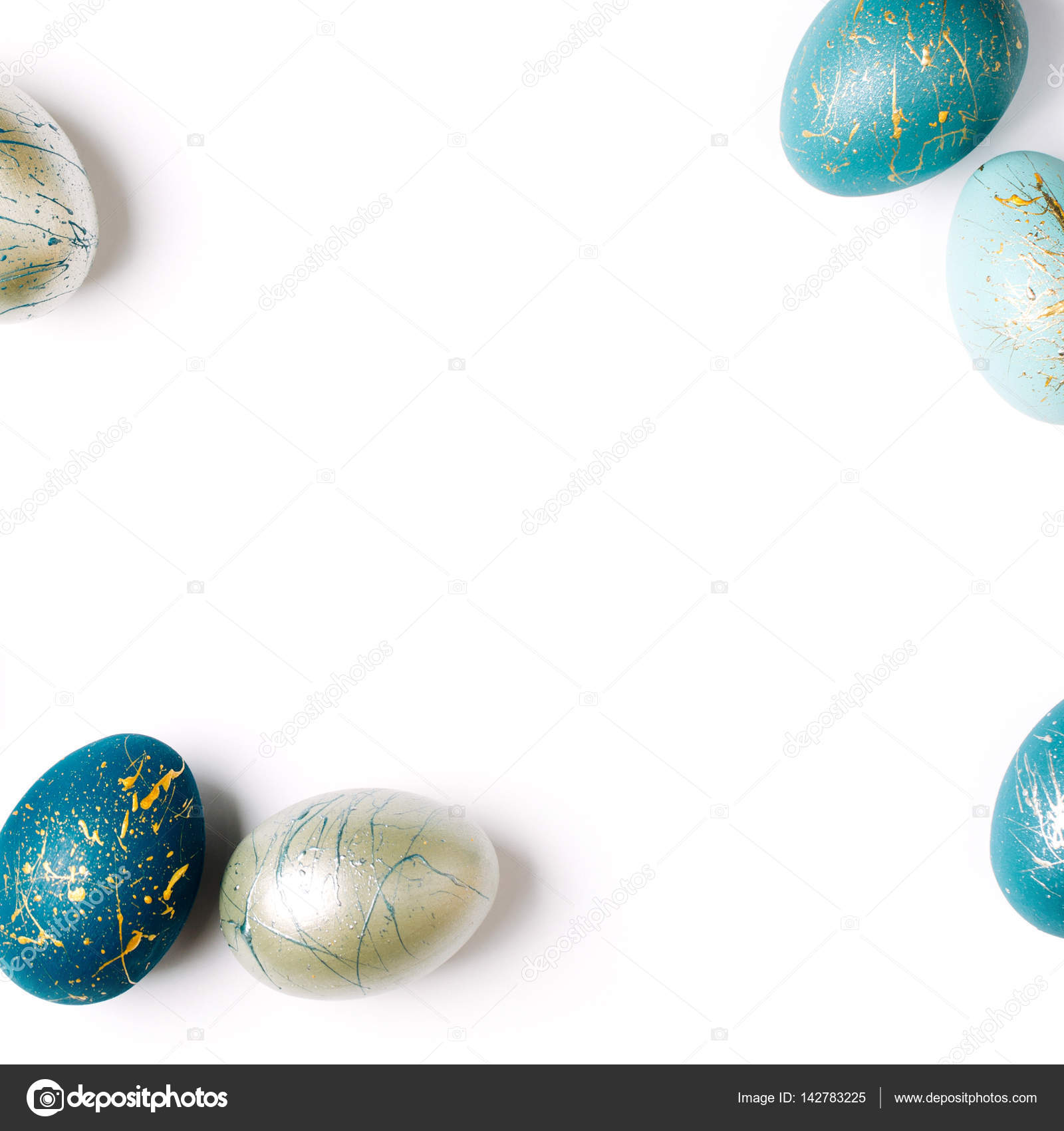 Frame background with robin eggs eggs with copy space for text ...