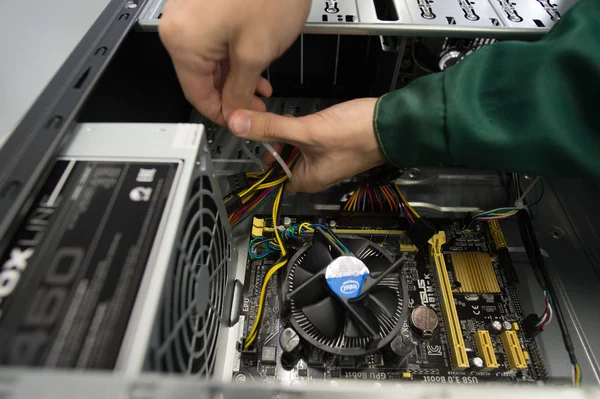 Assembled computer system unit – Stock Editorial Photo © gogiyan #128235646