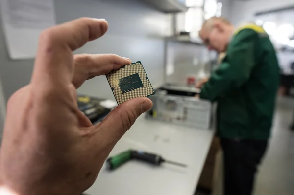 Assembled computer system unit – Stock Editorial Photo © gogiyan #128235646