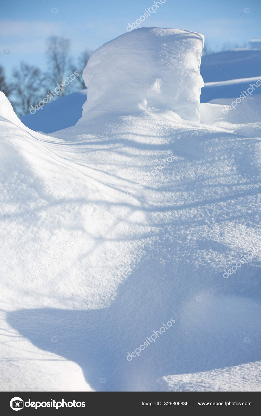 Snowdrift of the original form on a fine winter day. Close-up. S Stock ...
