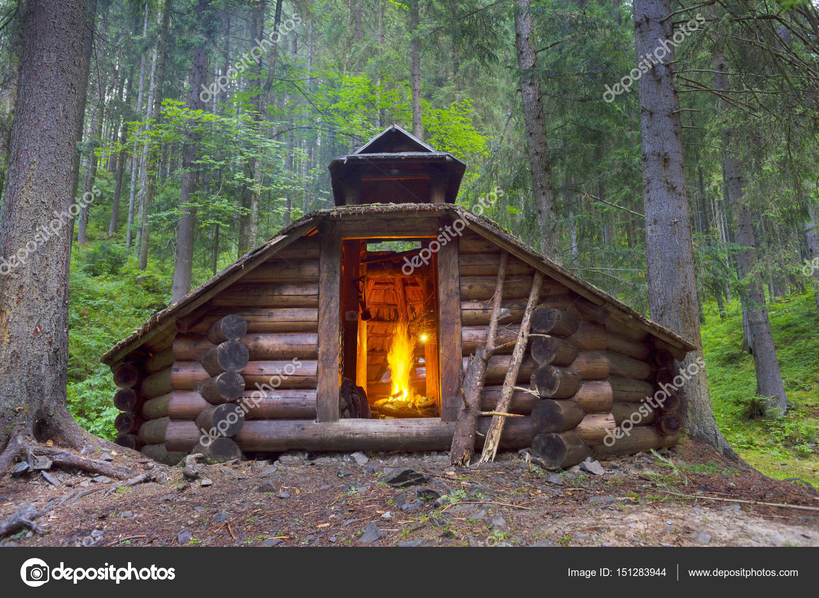 Fire house in the mountains — Stock Photo © panaramka.ukr.net #151283944