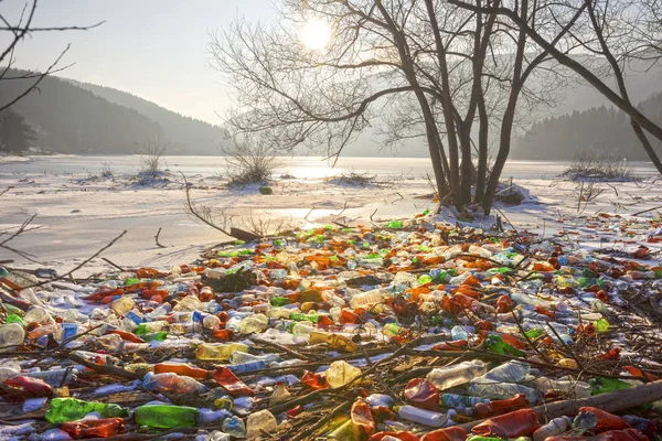 Garbage lake Stock Photos, Royalty Free Garbage lake Images | Depositphotos