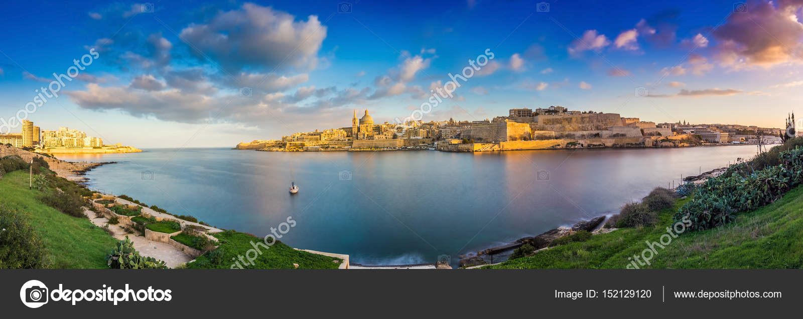 Valletta, Malta - Vista panorâmica da antiga cidade de Valletta e ...